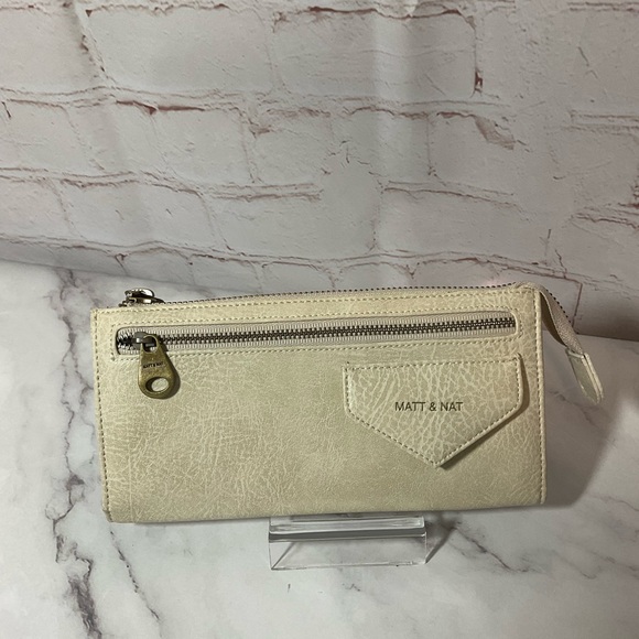 Matt & Nat | Bags | Nwot Matt Nat Cream Wallet | Poshmark